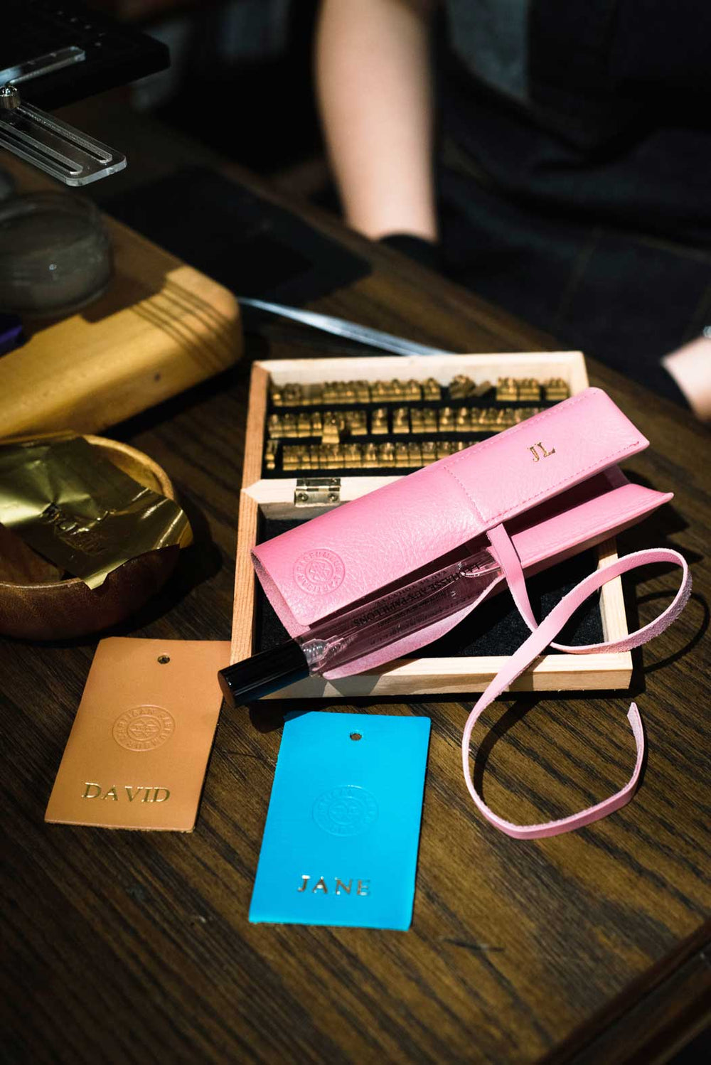 Live Personalisation – Hides and Thread